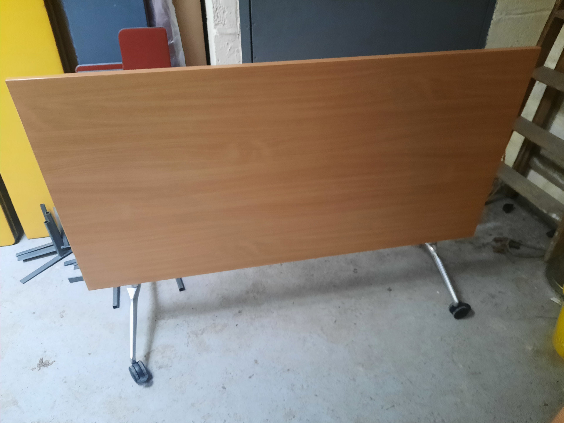 MT 1 - 1500mm Straight Fliptop Table | Gazelle Office Furniture