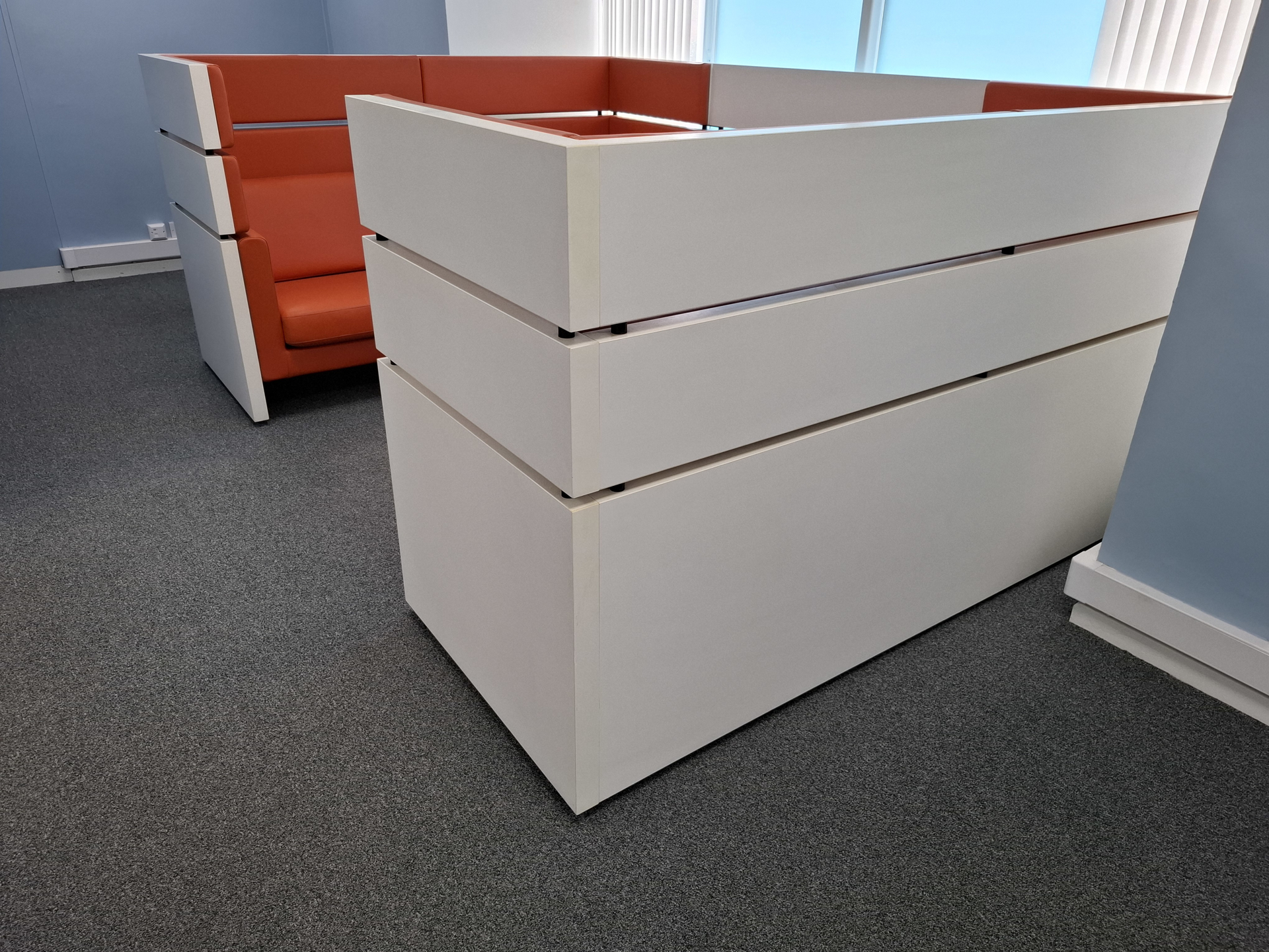 Kinnarps 6 Person Meeting Booth | Gazelle Office Furniture